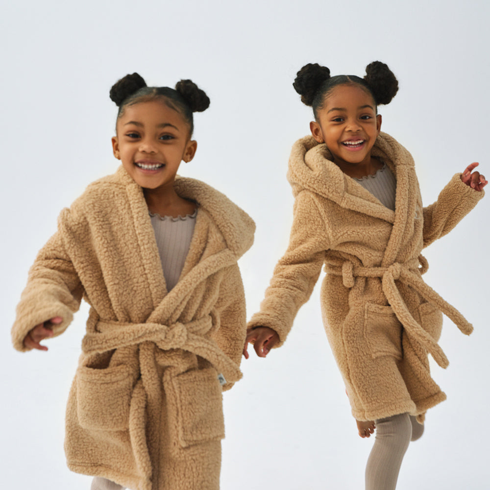 The Kids Chasa Robe